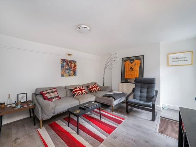 Lauriston Road, E9, London
