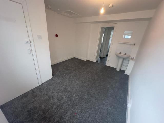 Lauriston Road, London E9, 1 bed flat to rent, £1,600 pcm | PrimeLocation