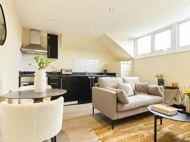 Lausanne Road, Peckham, 1 Bedroom Apartment