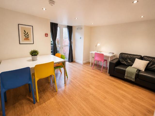Lausanne Road 6 bed house share to rent £3,162 pcm £730 pw