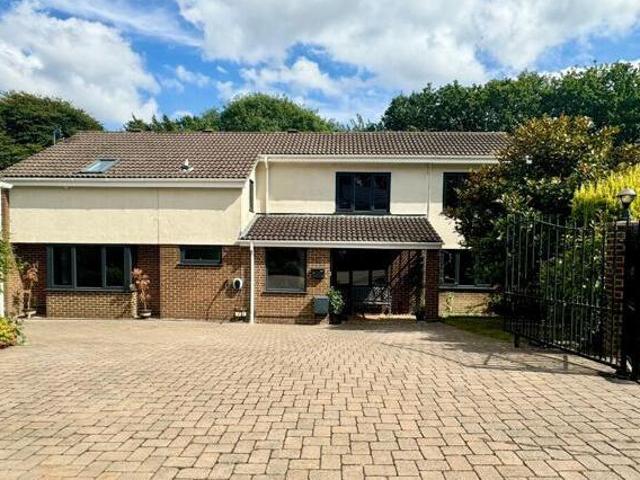Lavenda Close, Gillingham, 6 Bedroom Detached