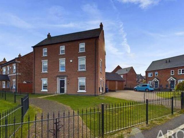 Lavender Way, Tutbury, 5 Bedroom Detached
