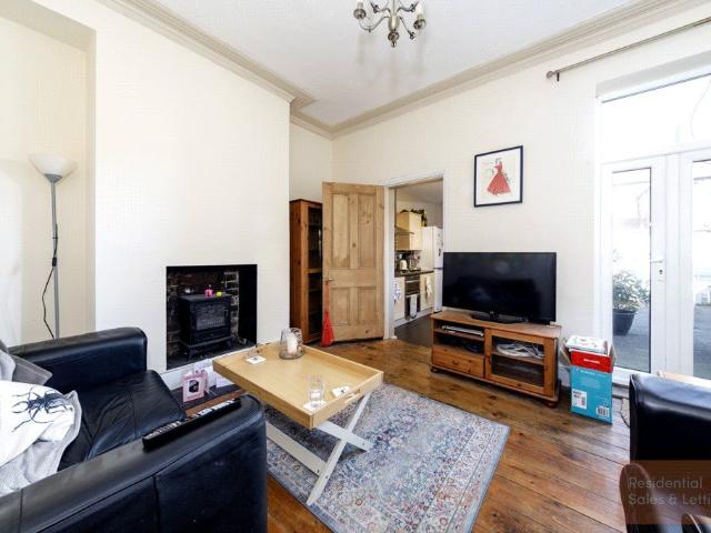 Lavender Gardens, Jesmond, Newcastle Upon Tyne NE2, 2 bed flat to rent, £1,050 pcm | PrimeLocation