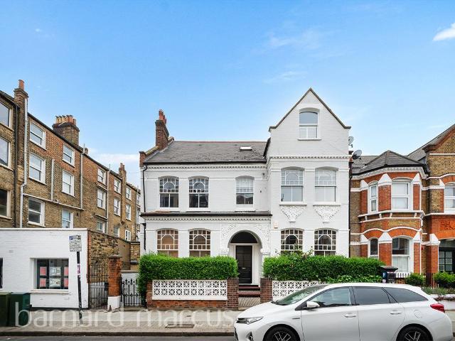 Lavender Gardens, London 1 bed flat to rent £2,000 pcm £462 pw