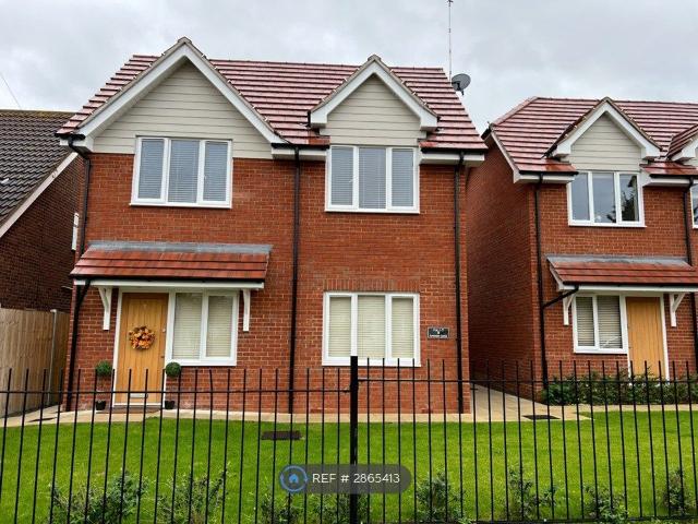 Lavender Grove, Westcliff On Sea SS0, 2 bed flat to rent, £1,350 pcm | PrimeLocation
