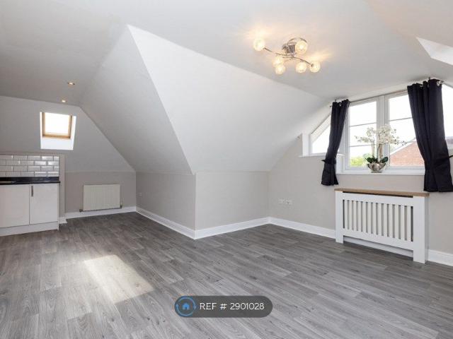 Lavender Hill, Enfield EN2, 2 bed flat to rent, £1,900 pcm | PrimeLocation