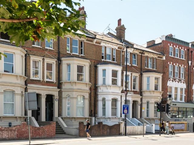 Lavender Hill, London SW11, 1 bed flat to rent, £1,750 pcm | PrimeLocation