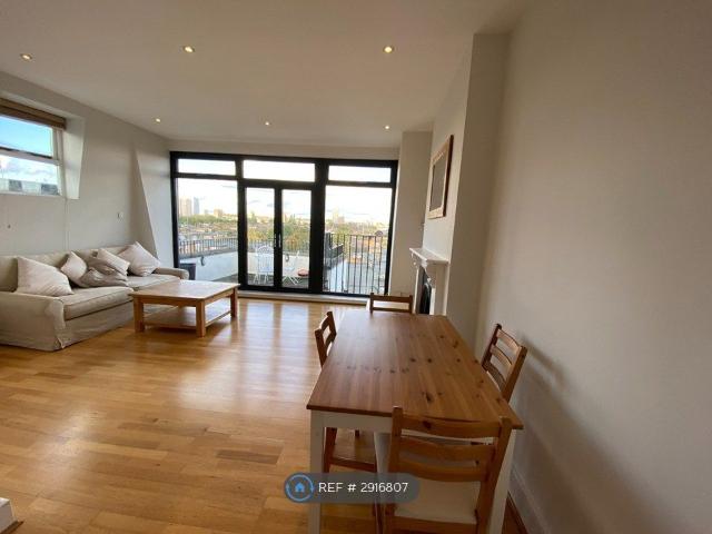 Lavender Hill, London SW11, 2 bed maisonette to rent, £2,500 pcm | PrimeLocation