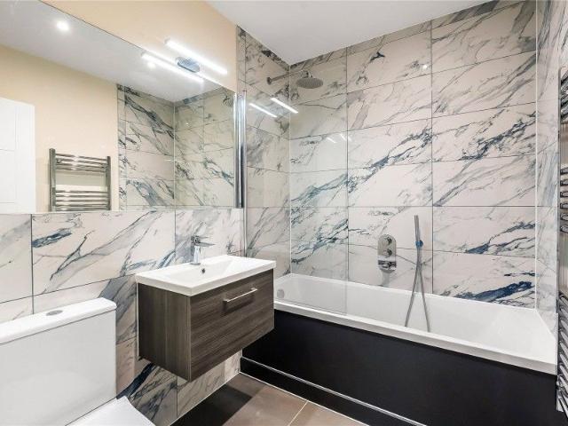 Lavender Park Road, West Byfleet 1 bedroomProperty for lettings Seymours