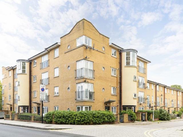 Lavington Close, Hackney Wick E9, 2 bed flat to rent, £2,500 pcm | PrimeLocation