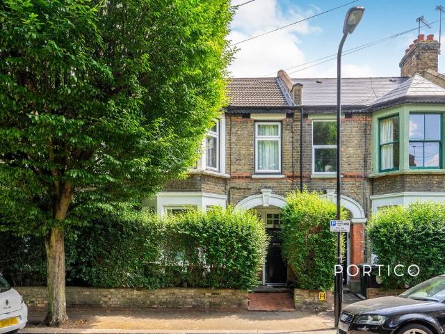 Lawton Road, Leyton, E10 2 bed flat to rent £1,800 pcm £415 pw