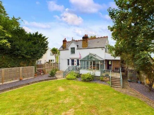 Law Cottage, Chertsey, 5 Bedroom Detached