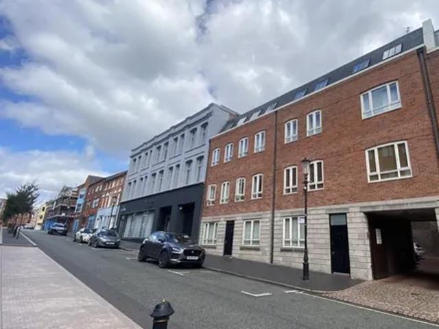 Law Solicitors, 9 10 Caroline Street, Birmingham, B3 1TR, United Kingdom | 1 bed apartment for rent #139405327 | Rentberry
