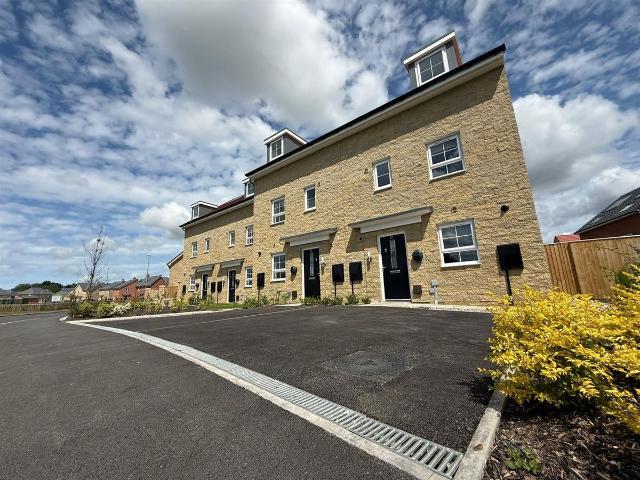 Lawley, Telford TF4, 4 bed semi detached house to rent, £1,490 pcm | PrimeLocation