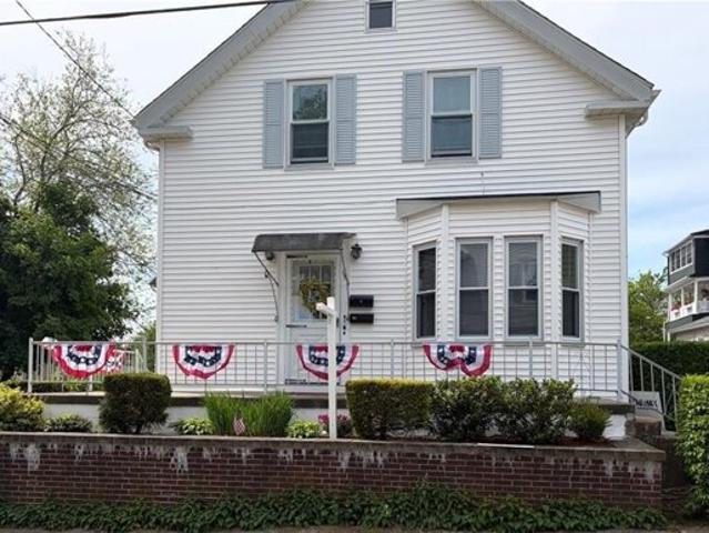 Lawn Ave, Warwick, Home For Sale