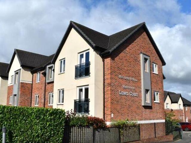 Lawn Court, Longsight Lane, 2 Bedroom Apartment