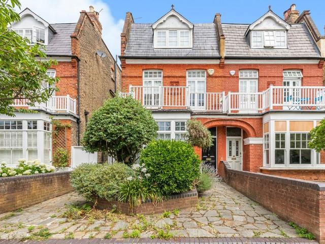 Lawn Crescent, Richmond TW9, 4 bed terraced house to rent, £9,000 pcm | PrimeLocation