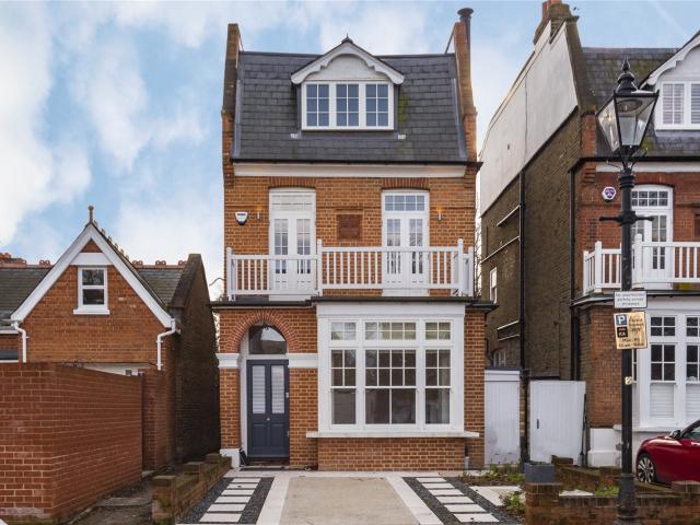 Lawn Crescent, Richmond, TW9