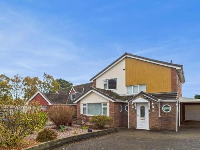 Lawn Drive, Upton, 3 Bedroom Detached