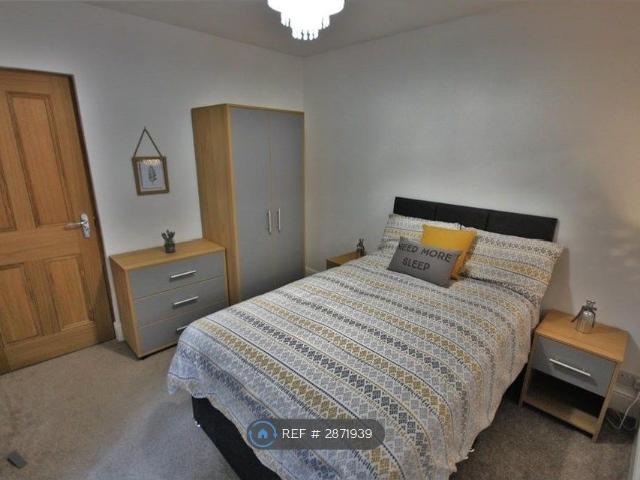 Lawn Lane, Chelmsford CM1, Room to rent, £780 pcm | PrimeLocation
