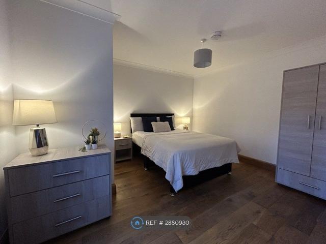 Lawn Lane, Chelmsford CM1, Room to rent, £800 pcm | PrimeLocation