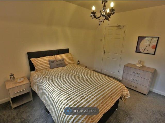 Lawn Lane, Chelmsford CM1, Room to rent, £900 pcm | PrimeLocation