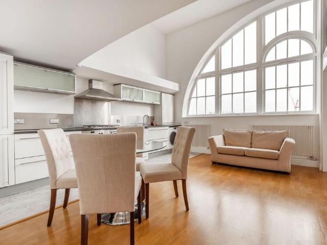 Lawn Lane, Vauxhall, London, SW8 2 bed flat to rent £3,250 pcm £750 pw