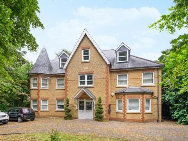 Lawn Road, Beckenham, 3 Bedroom Flat