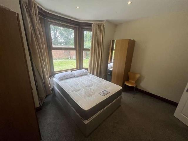 Lawn Road, Southampton, SO17