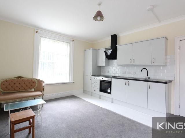 Lawn Road, Southampton SO17, 1 bed flat to rent, £1,300 pcm | PrimeLocation