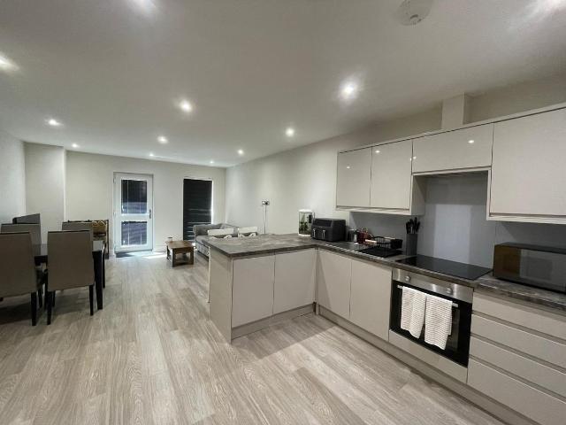 Lawn Road, Southampton SO17, 2 bed flat to rent, £1,400 pcm | PrimeLocation