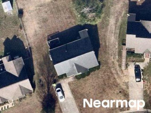 Lawndale Cir