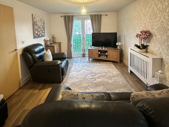 Lawnhurst Avenue, Manchester M23, 2 bed flat to rent, £1,150 pcm | PrimeLocation