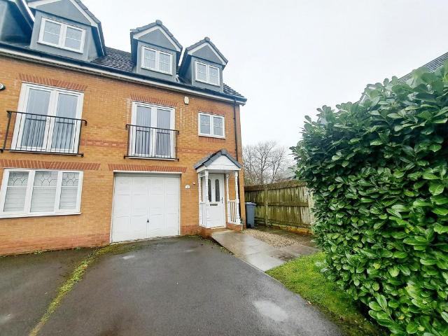 Lawnhurst Avenue, Manchester, M23 3 bed house to rent £1,550 pcm £358 pw