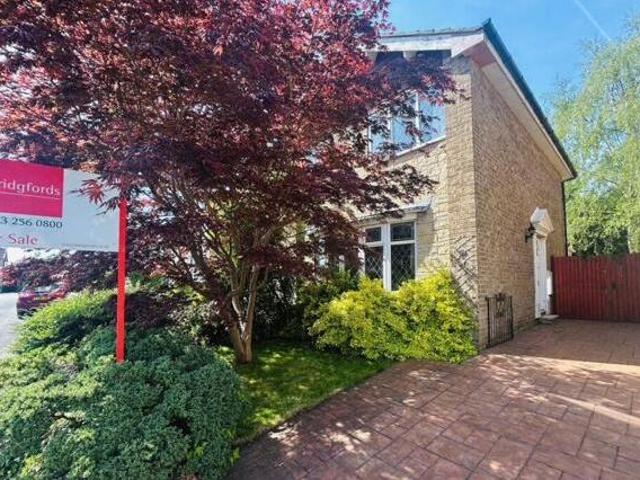 Lawns Green, Leeds, 3 Bedroom Detached