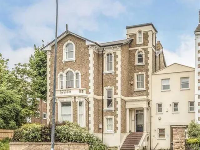 Lawnside, London, SE3 9HR, United Kingdom | 2 bed apartment for rent #140656005 | Rentberry