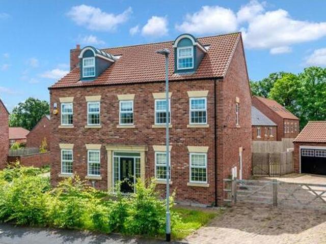 Lawnswood Crescent, Leeds, 6 Bedroom Detached