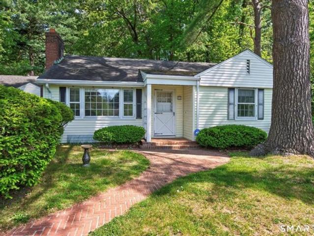 Lawrence Ave, Avon, Home For Sale