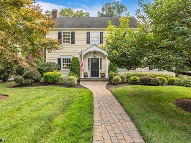 Lawrence Ave, Westfield, Home For Sale
