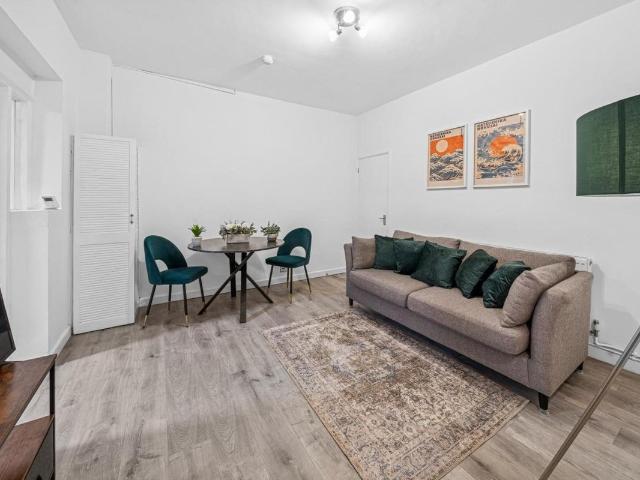 Lawrence Avenue, Bristol BS5, 4 bed property to rent, £2,600 pcm | PrimeLocation