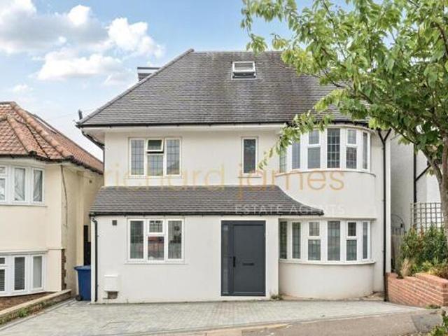 Lawrence Avenue, London, 6 Bedroom Detached