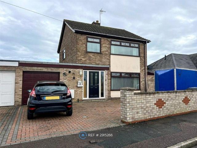 Lawrence Avenue, Peterborough PE7, 3 bed detached house to rent, £1,300 pcm | PrimeLocation