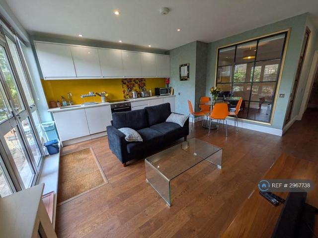Lawrence Buildings, London, N16 1 bed flat to rent £2,750 pcm £635 pw