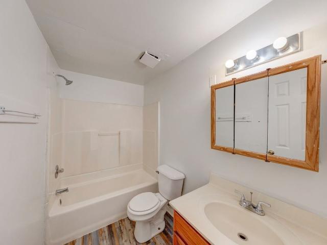 Lawrence Glen Apartments 2 Bedroom Apartment for Rent at 8633 E 46th St, Indianapolis, IN 46226