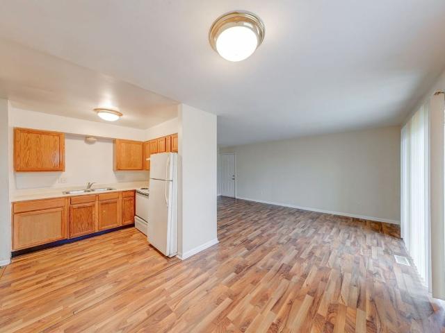 Lawrence Glen Apartments 2 Bedroom Apartment for Rent at 8633 E 46th St, Indianapolis, IN 46226