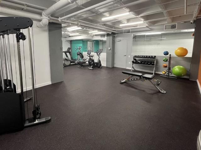 Lawrence Lofts Studio Apartment for Rent at 1049 W Lawrence Ave, Chicago, IL 60640 Uptown