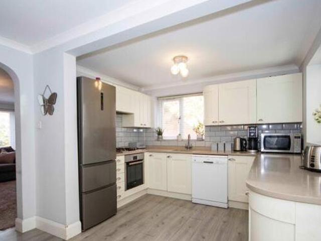 Lawrence Orchard, Chorleywood, 4 Bedroom Detached