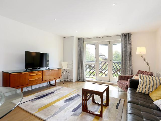Lawrence Parade TW7, 1 bed flat to rent, £2,600 pcm | PrimeLocation