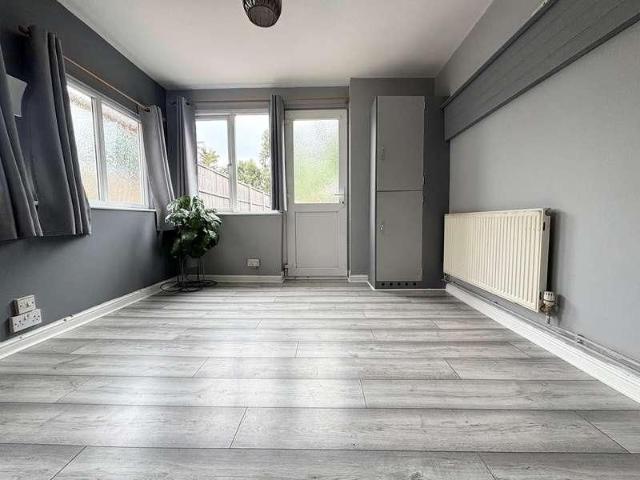 Lawrence Road, Biggleswade, SG18