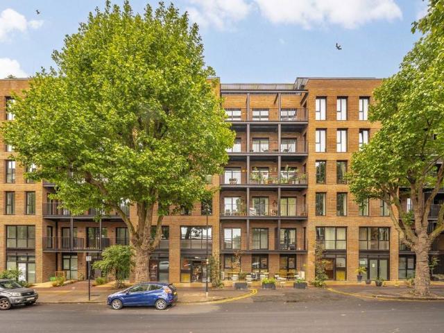 Lawrence Road, London N15 1 bed flat to rent £2,000 pcm £462 pw